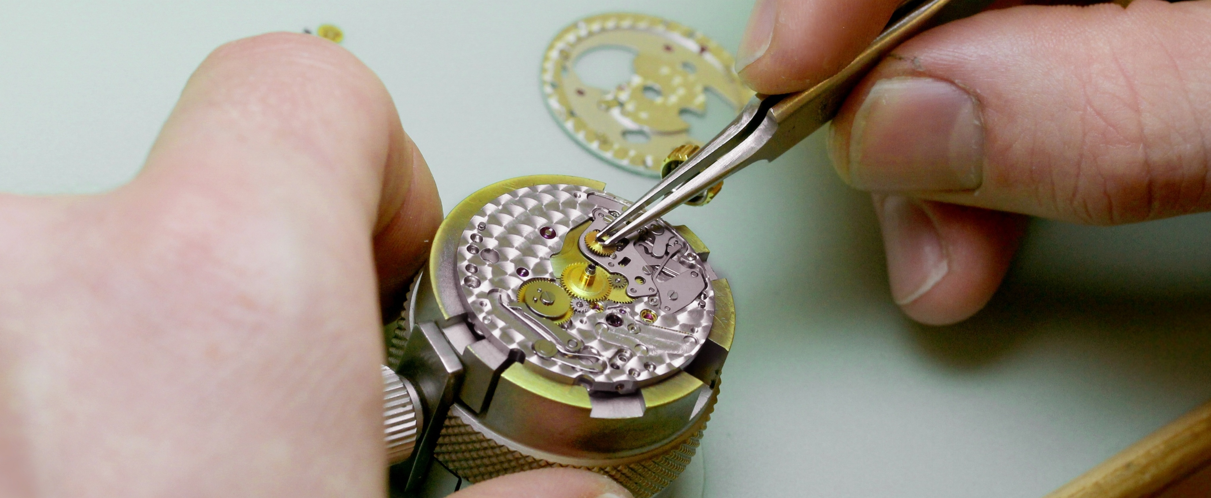 What Does A Watch Battery Repair Cost Long s Jewelers What Does A Watch Battery Repair Cost Long s Jewelers